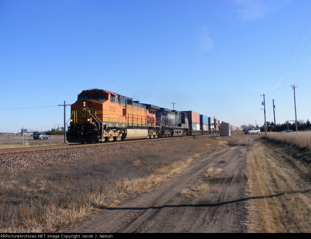 BNSF 5152